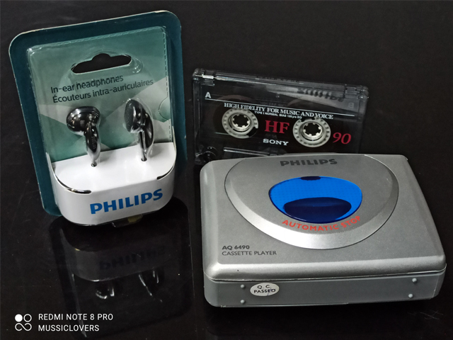 Buy Vintage PHILIPS AQ 6490 VINTAGE WALKMAN CASSETTE PLAYER ...