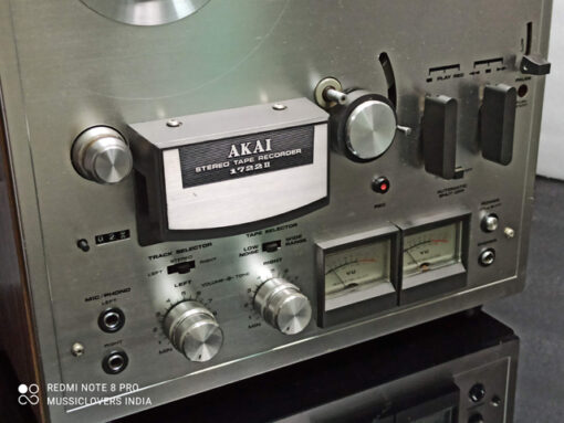 Akai 1722 II 4 TRACK STEREO REEL TO REEL VINTAGE TAPE RECORDER OF 1975-77