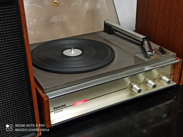 Buy Vintage PHIILIPS GF 832, 3 SPEED RECORD PLAYER WITH AMPLIFIER AND ...